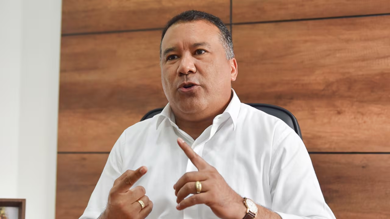 Irregularidades en contratos de dotación de mobiliario escolar y material pedagógico, llevaron a ...