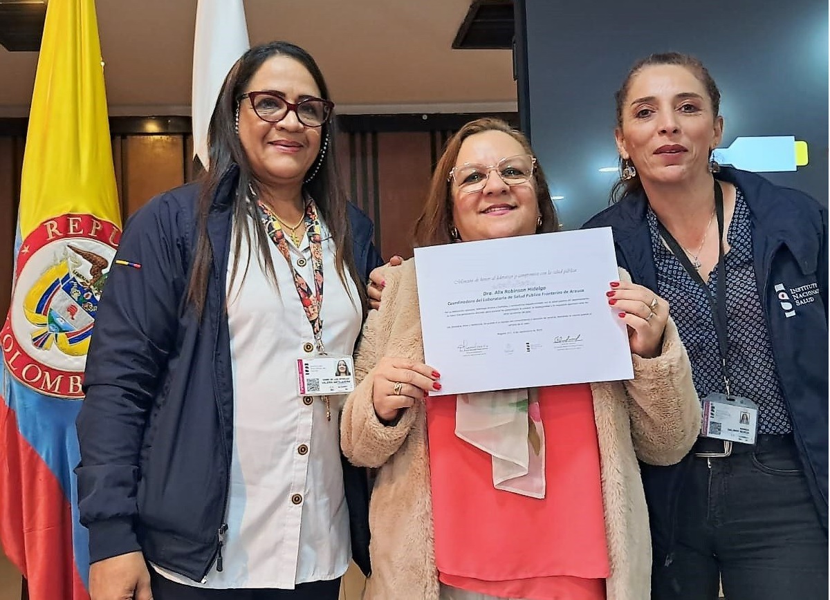 Profesional del Laboratorio de Salud Pública de Arauca recibe ...